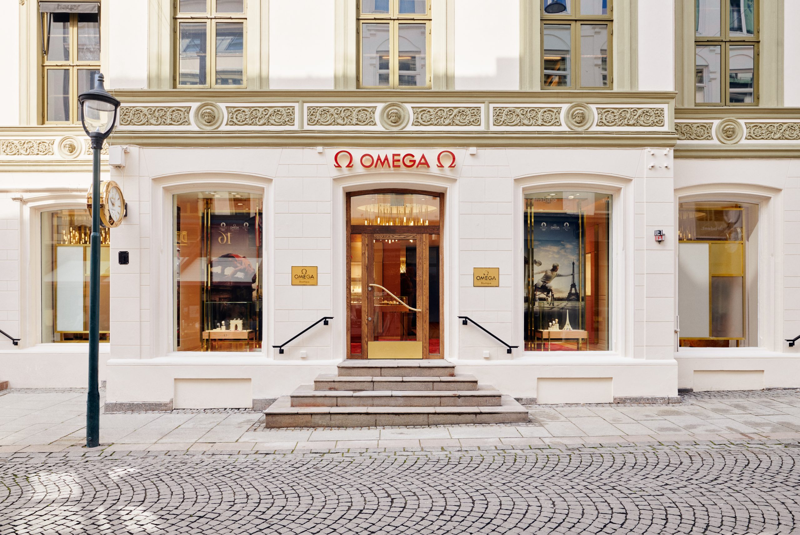 Urmaker Bjerkes nye mekka for klokker